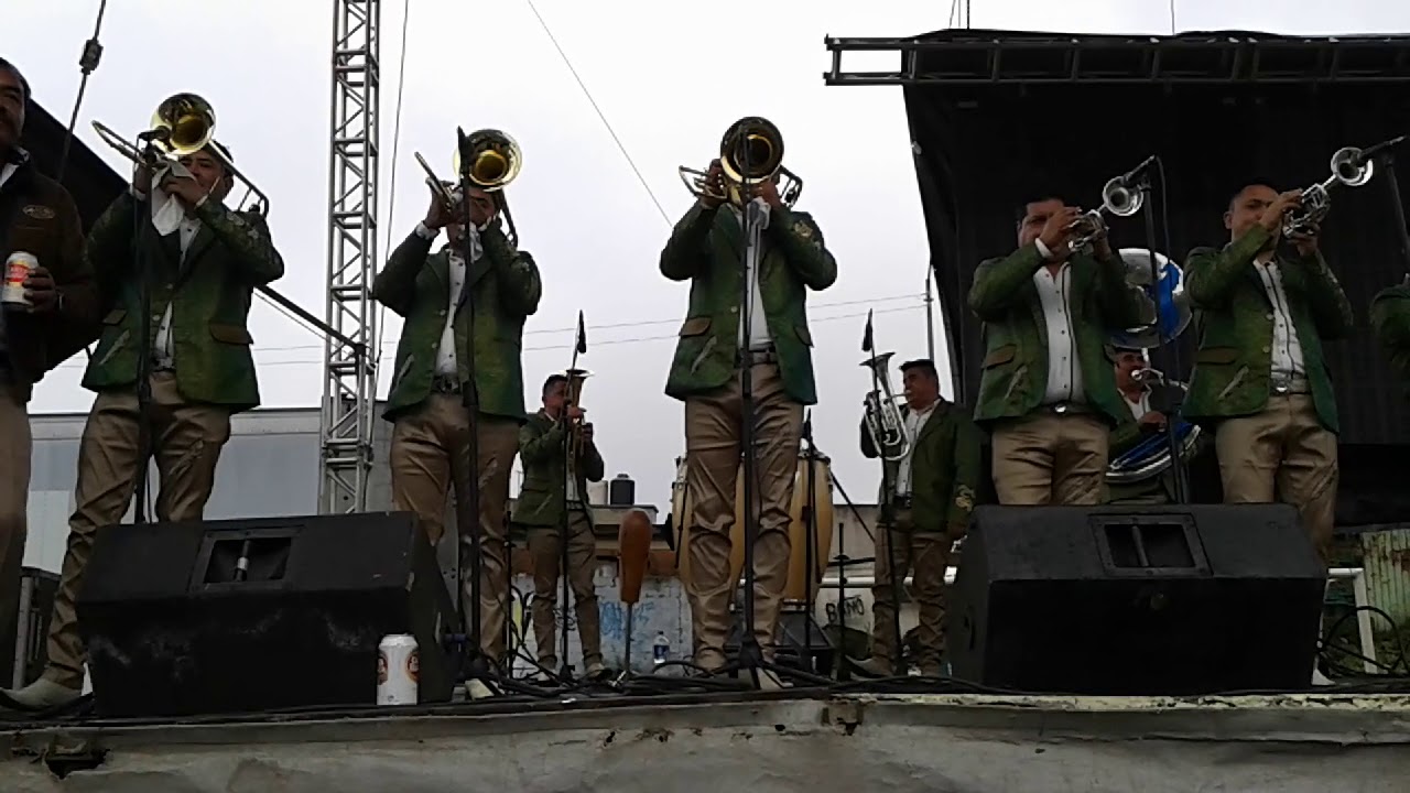 BANDA YURIRENSE - " FLOR DE PINO " - YouTube