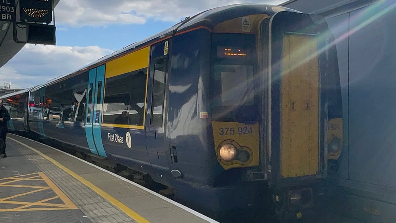 SouthEastern Class 375 | London Bridge - London Waterloo East | 14/10 ...