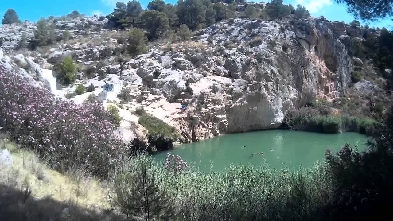Salto Usero fuente Caputa - YouTube
