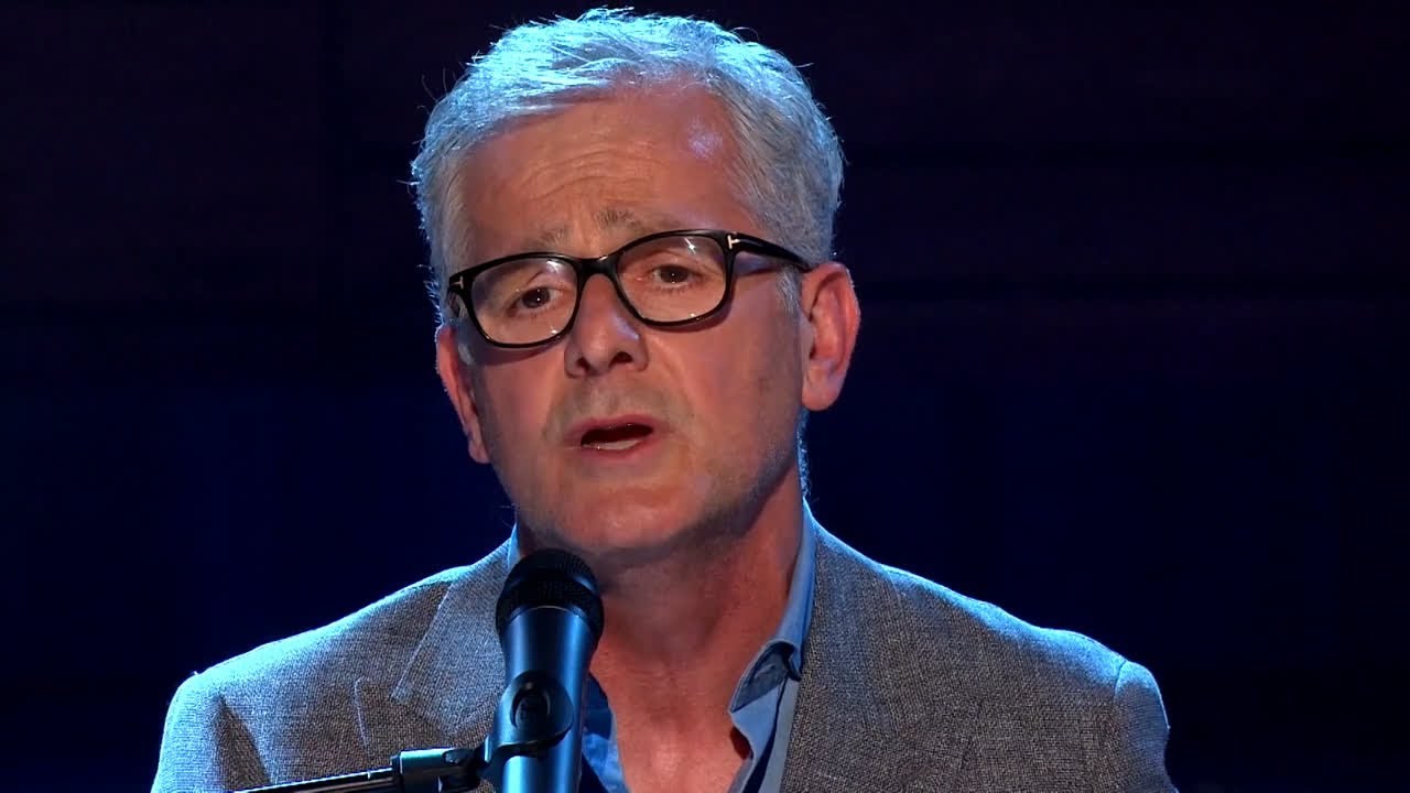 Huw Chiswell | Y Cwm - YouTube