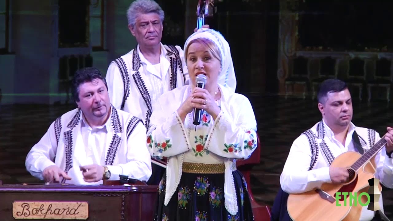 Eu la nimeni nu-s dator🎤 Mai da-mi Doamne sa traiesc 🎤Seara cand rasare ...