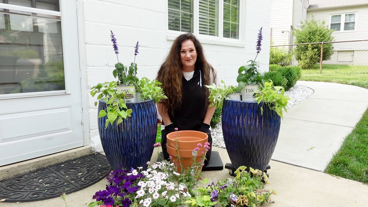 Planting the Big Blue Containers & Terracotta Pots / Dirt and Dish ...