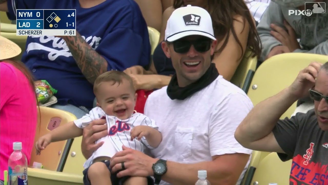 David Wright Spotted in Stands - YouTube