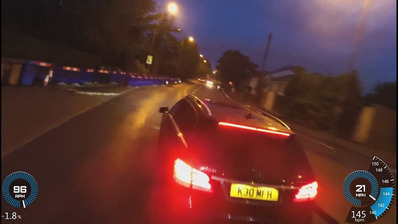 K30MFH Close unsafe pass on a roundabout. - YouTube