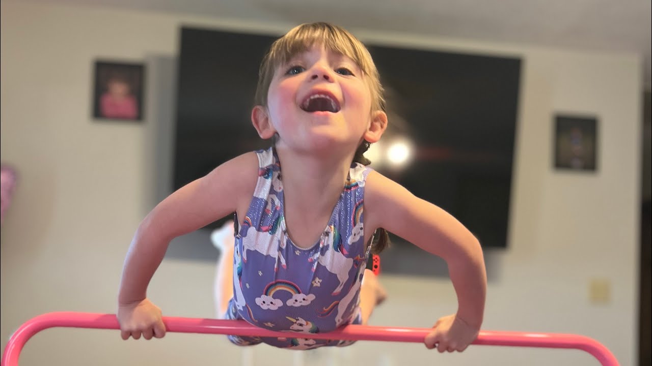 First gymnastics class - YouTube