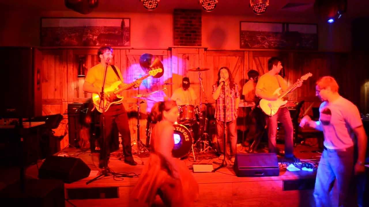 The Matadors Cover Band "Elvis presley - "blue suede shoes" - YouTube