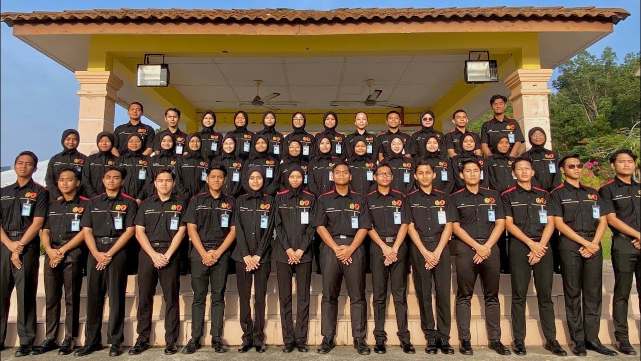 EQUINE SQUAD 13 : BEGIN YOUR LEADERSHIP JOURNEY - YouTube