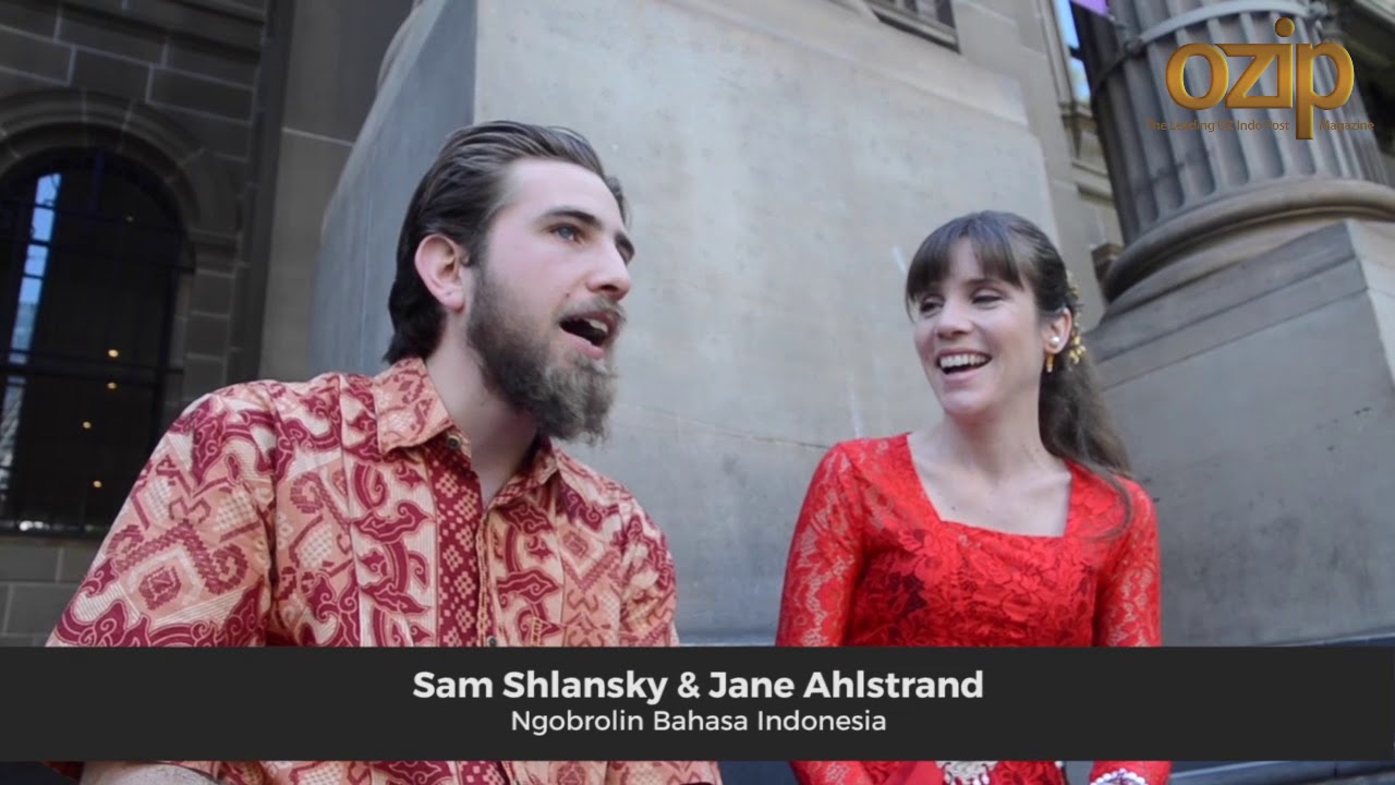 2 Bule (Sam Shlansky & Jane Ahlstrand) Ngobrolin Bahasa Indonesia - YouTube