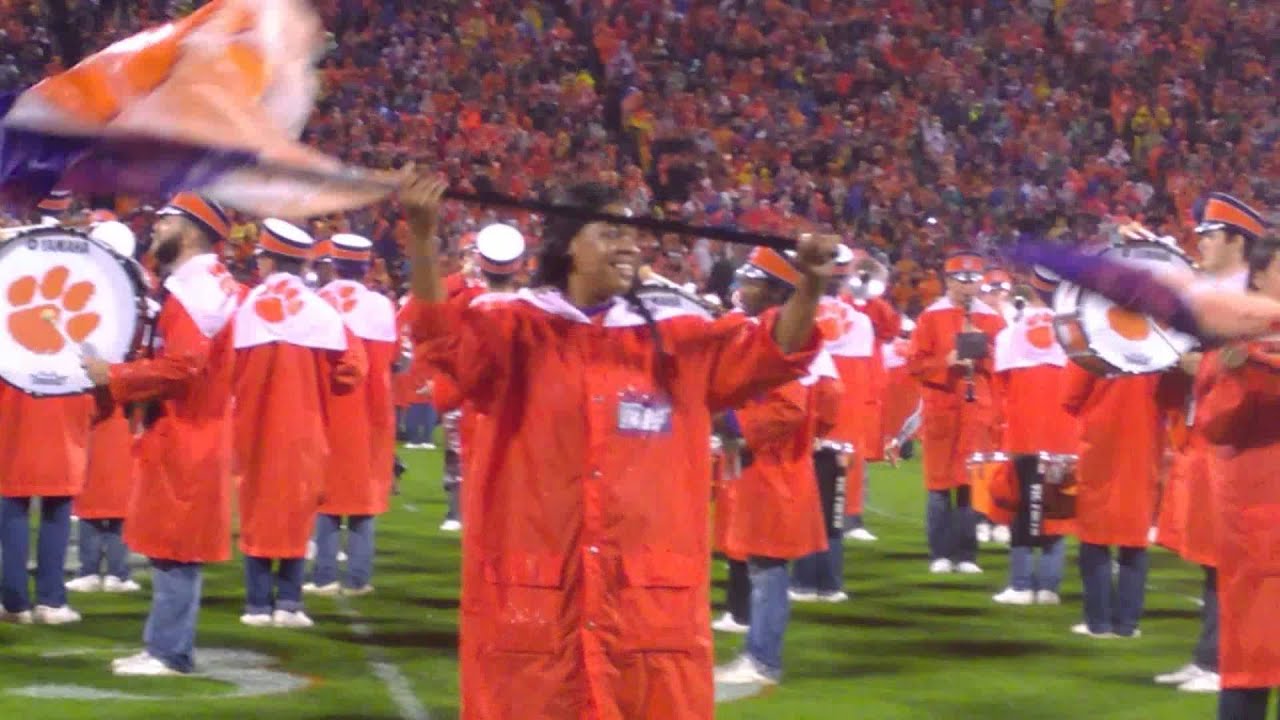 Clemson Run Down The Hill (October 3rd vs ND) - YouTube