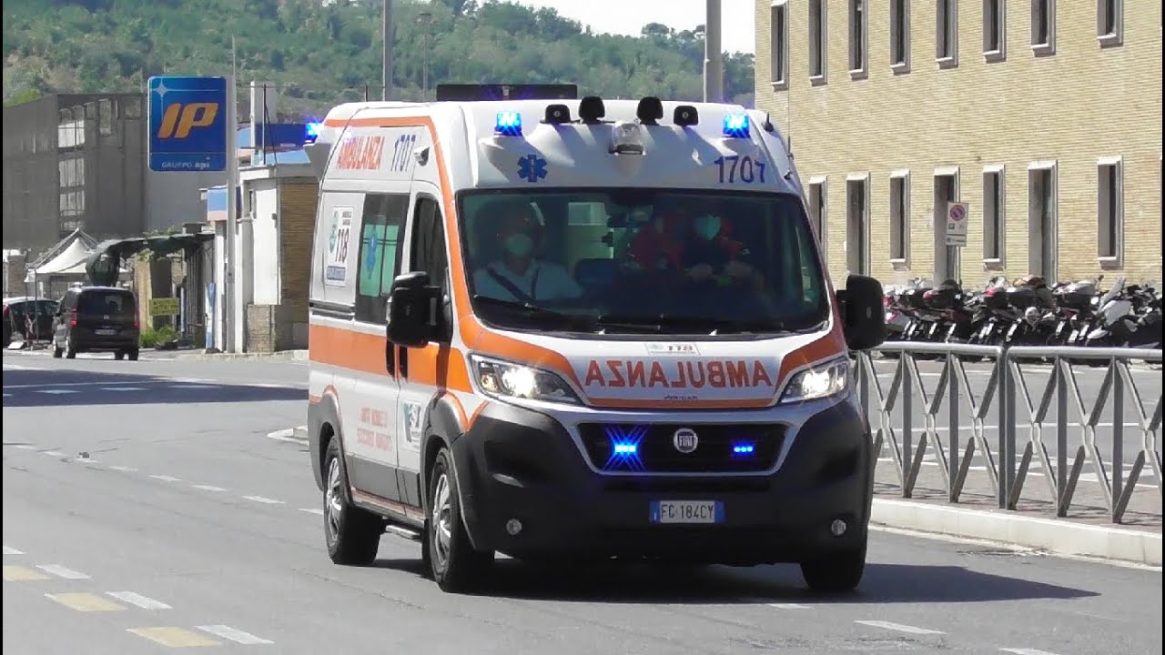 Ambulanza Asur Marche in Emergenza / Italian Ambulance in Emergency ...