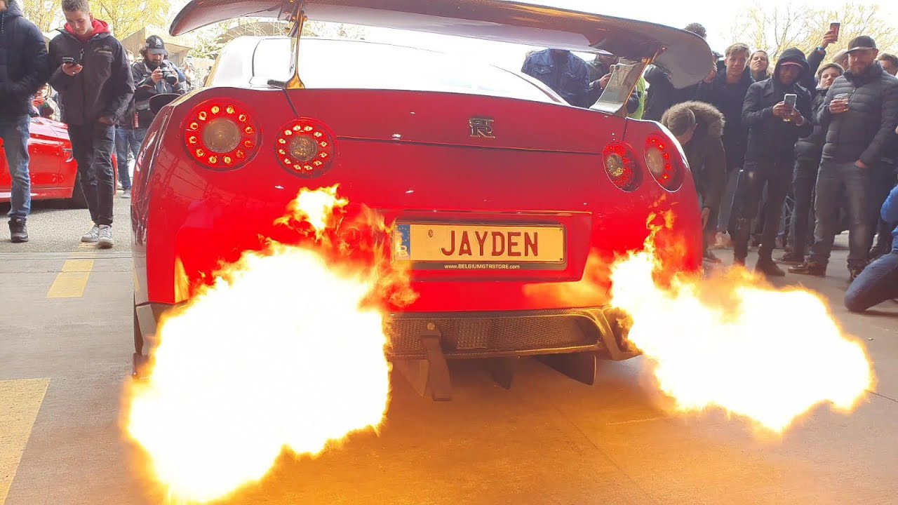 750HP Nissan GT-R R35 - BIGGEST FLAMES EVER! - YouTube