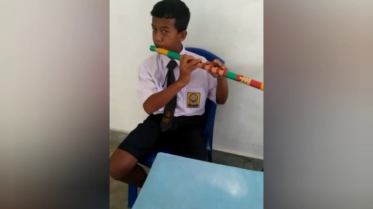 Anak smp main seruling | suara serungnya sangat merdu | viral musik ...