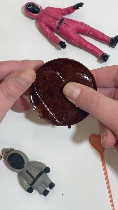 Squid games Dalgona cookie #dalgona #squidgame - YouTube