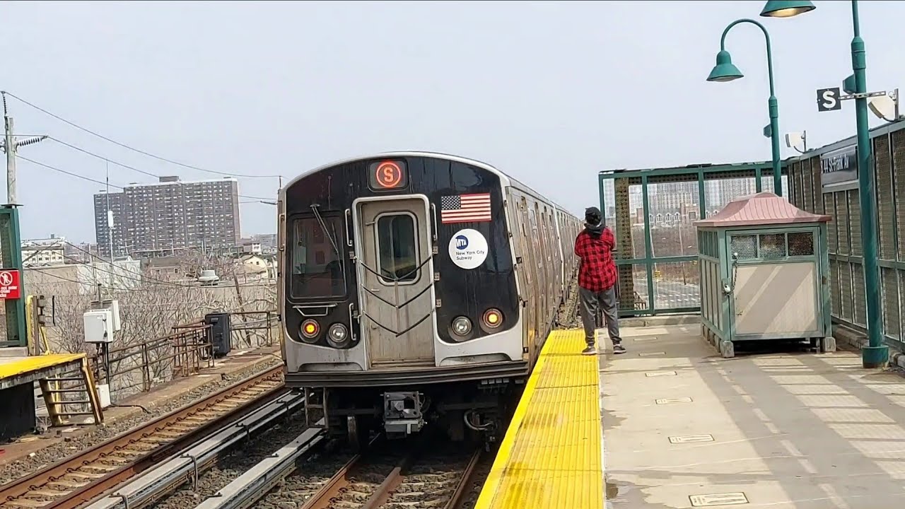 MTA: R179 shuttle train action - YouTube