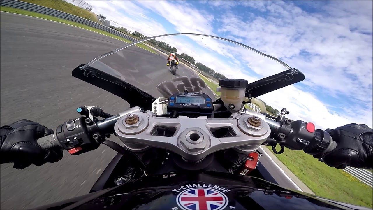 Triumph Challenge 2019 Oschersleben Race 2 - YouTube