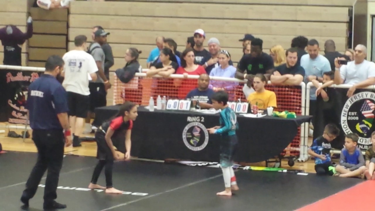 NJBJJF no gi 2006 and 2007 rooster weight finals - YouTube