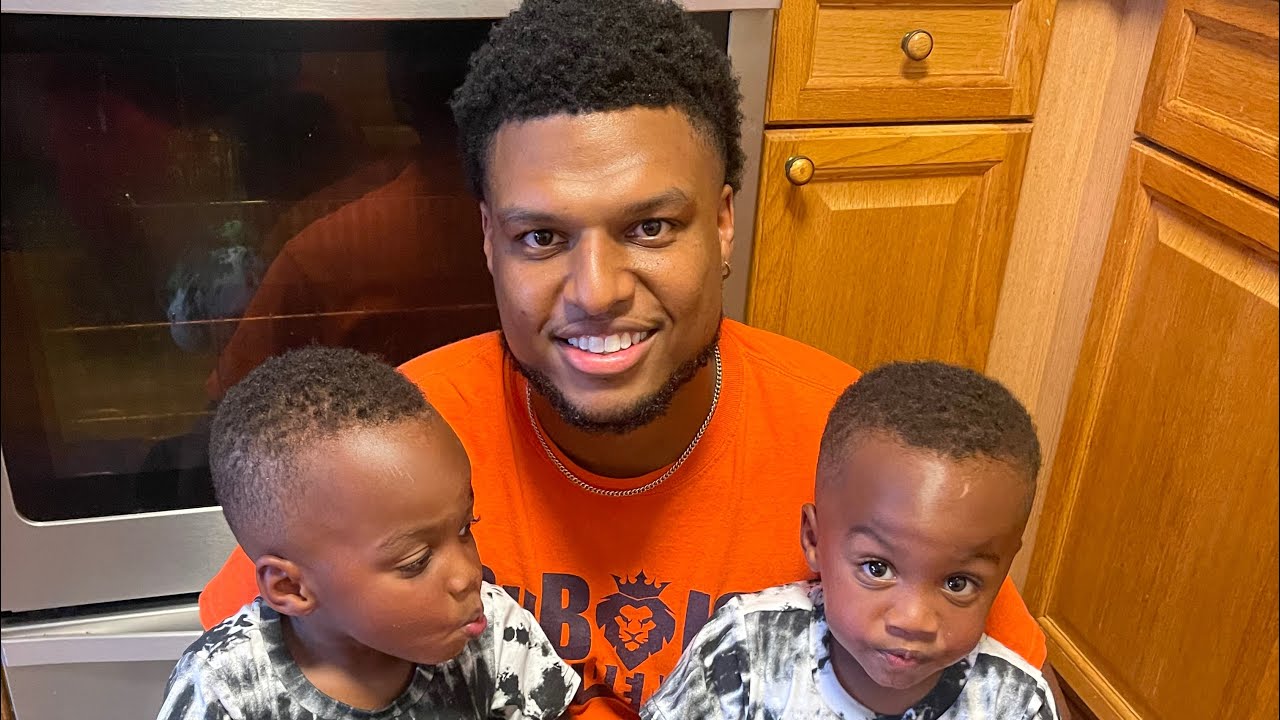 Vann Twins Turn 2 - YouTube