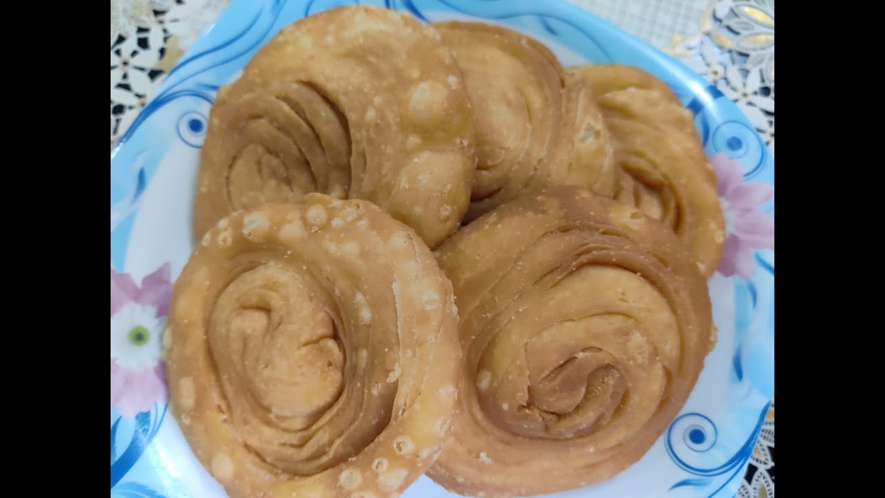 Sindhi Pakwan Recipe | سنڌي پڪوان | Kutchi Pakwan - YouTube