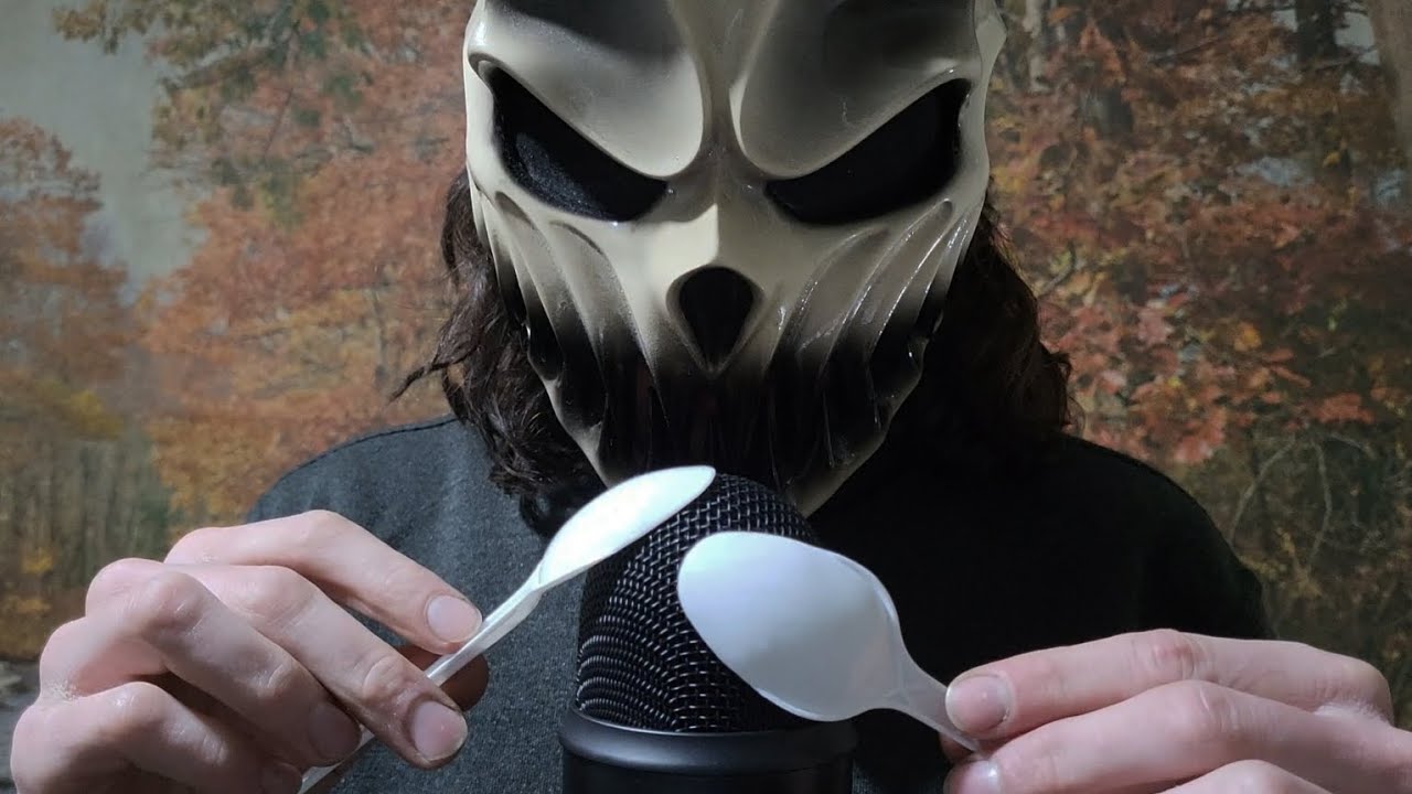 Intense Plastic Spoon Sounds ASMR - YouTube