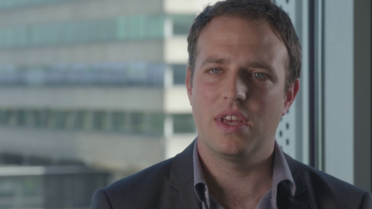 Meet Erasmus School of Economics' professor Thomas Peeters - YouTube