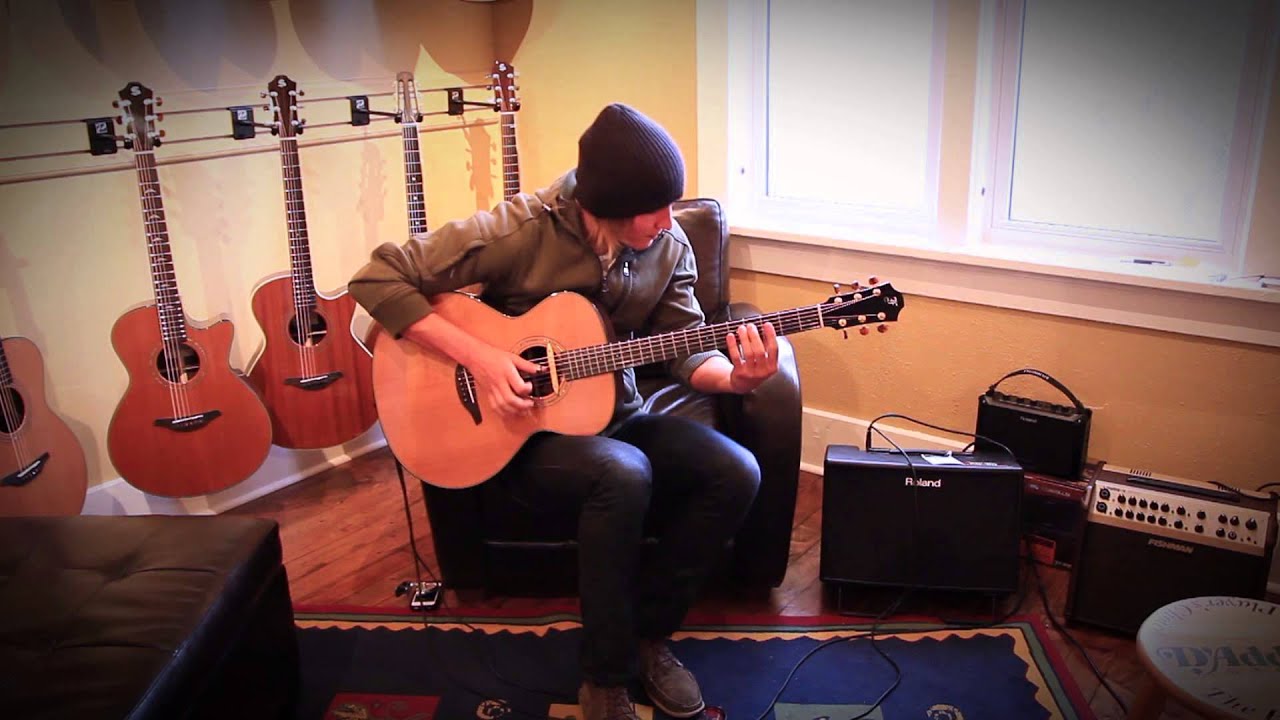 Calum Graham Tries out his New Stonebridge Baritone! - YouTube