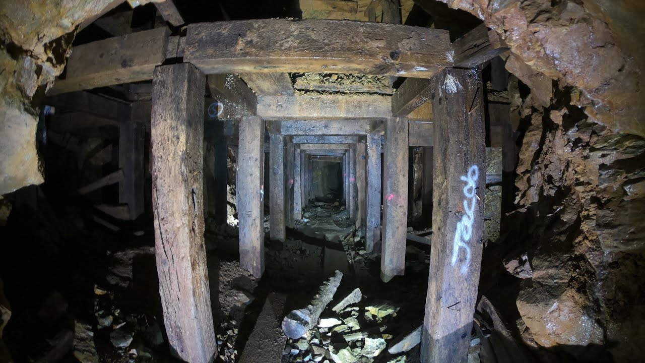Exploring the Multi Level Big Horn Mine - YouTube