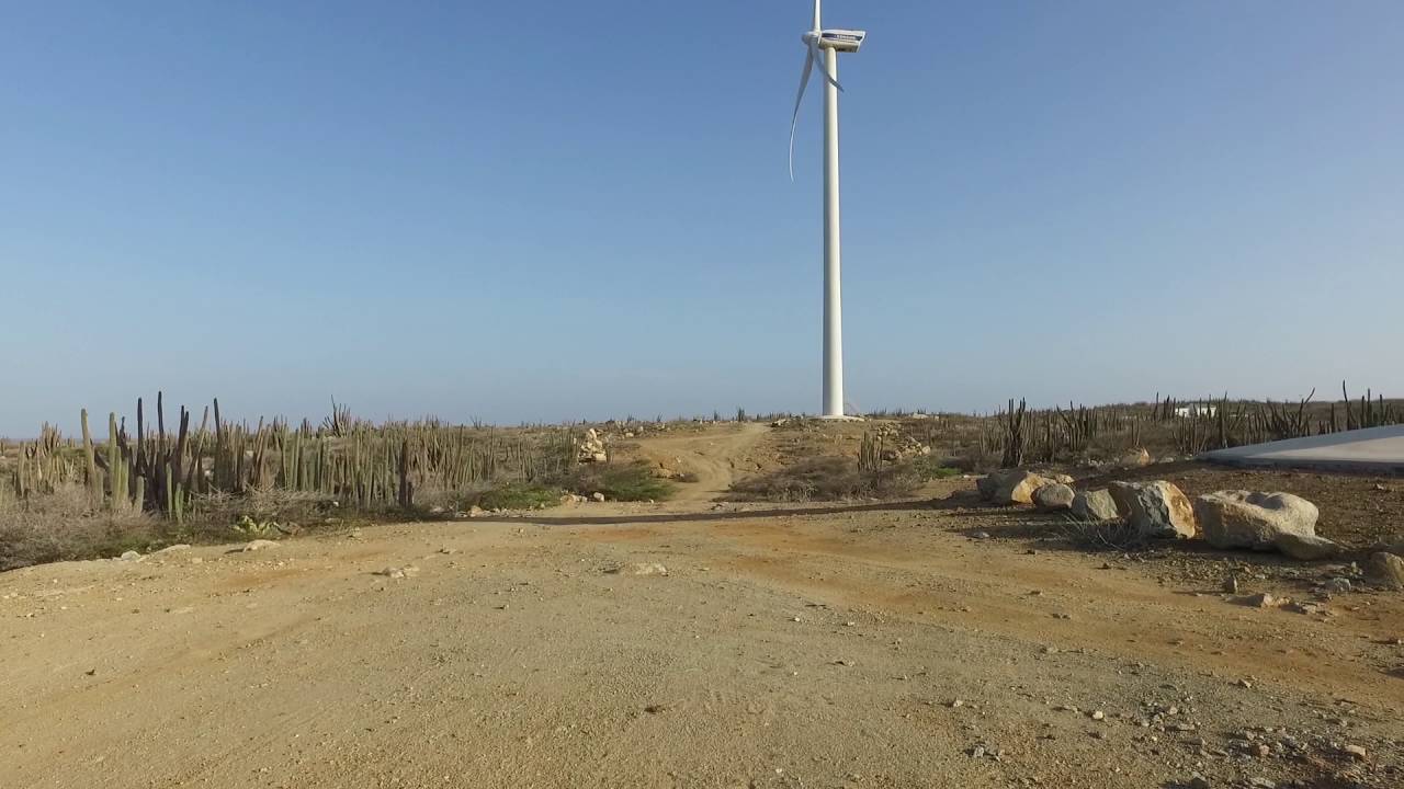 Aruba - Large Electric Wind Turbines on the Island of Aruba - YouTube