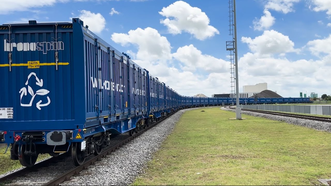 OpenSideTainer XX20 - one container for different goods - YouTube