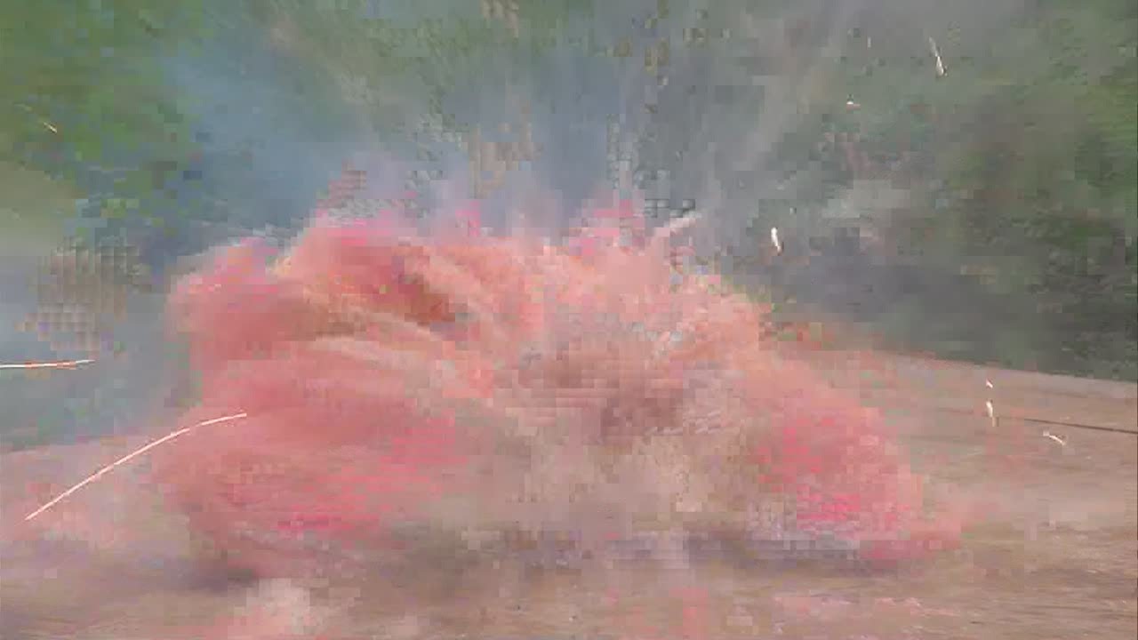 Grapefruit explosion compares dangers to digits in fireworks accident ...