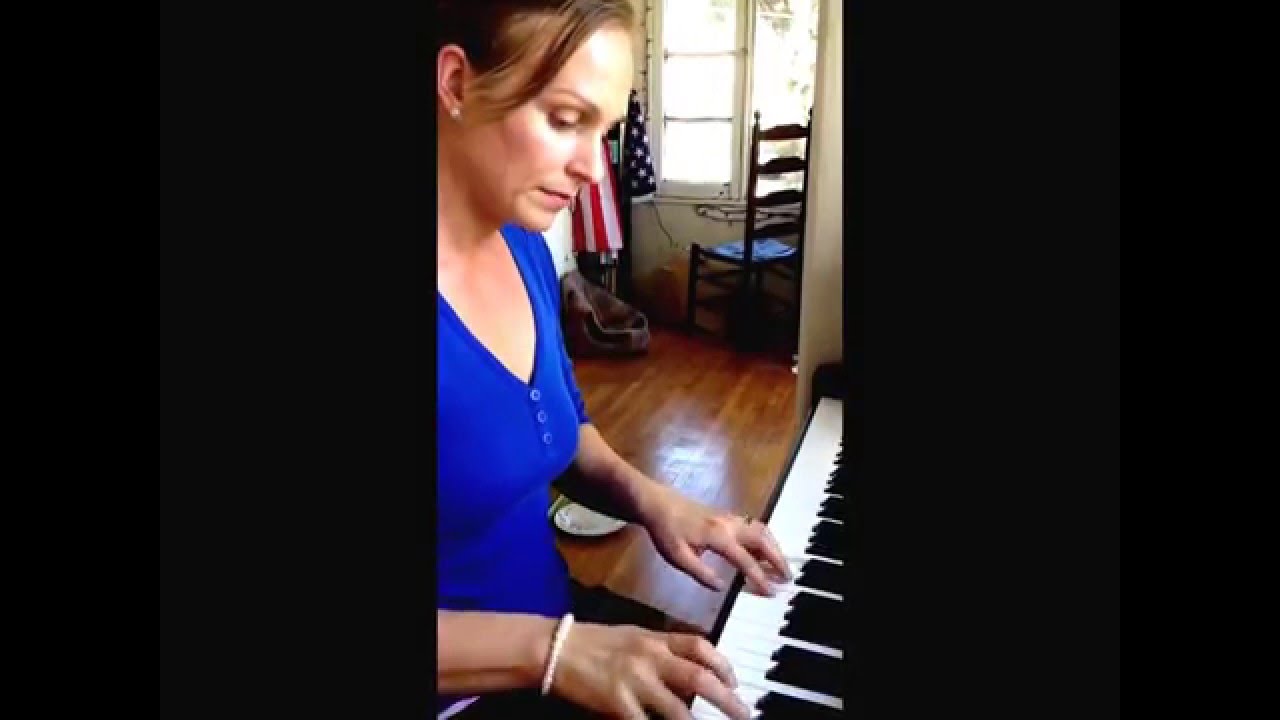 Dallas' Piano Reel - YouTube