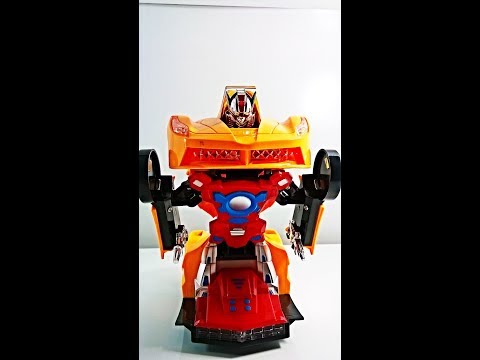 Carro Transformers movido à pilha.