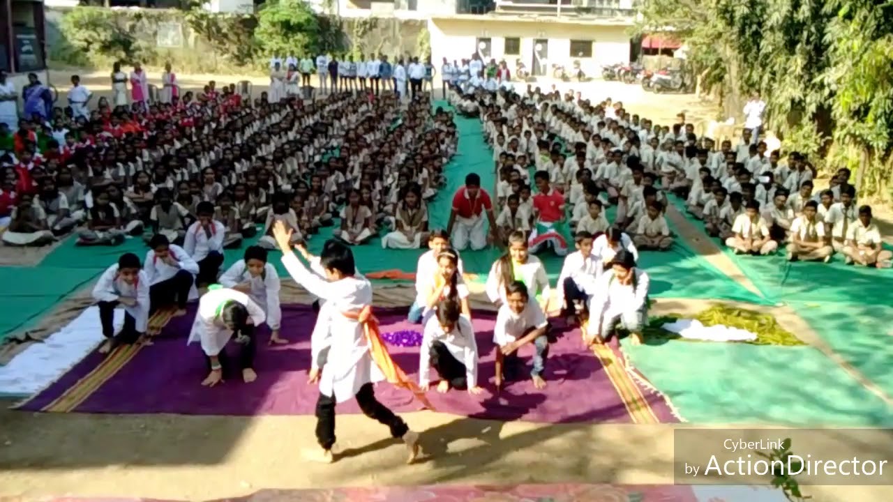 New model English high school - YouTube