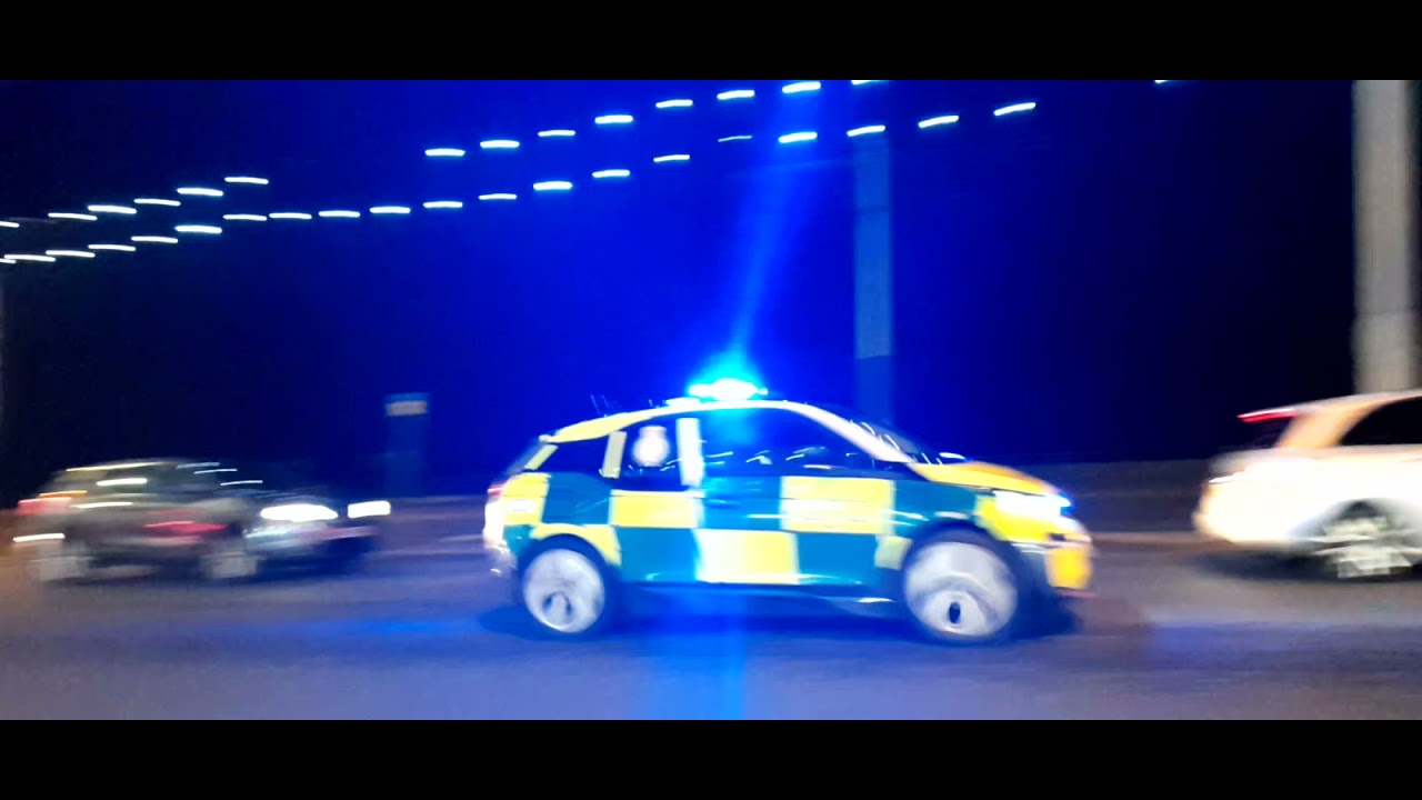 *Secondary Siren* NWAS BMW I3 Responding In Blackpool - YouTube