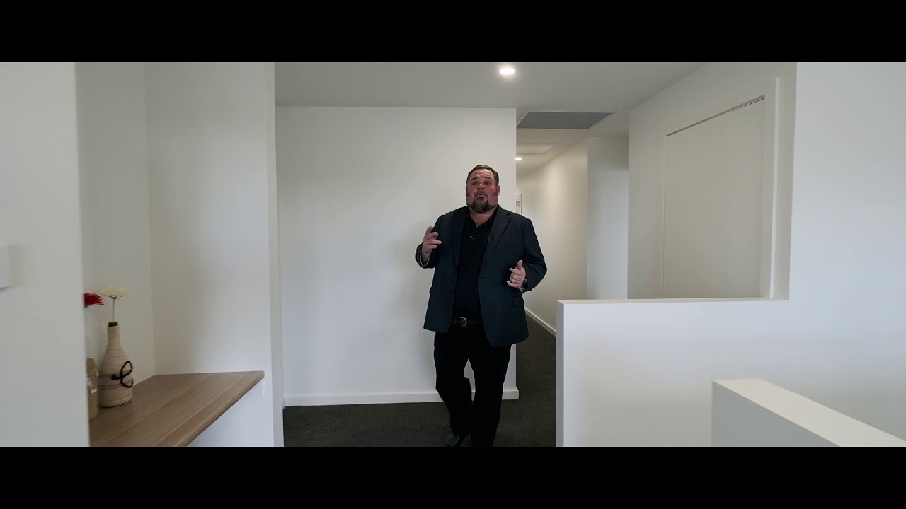 30 Perunga Rise, Throsby - YouTube