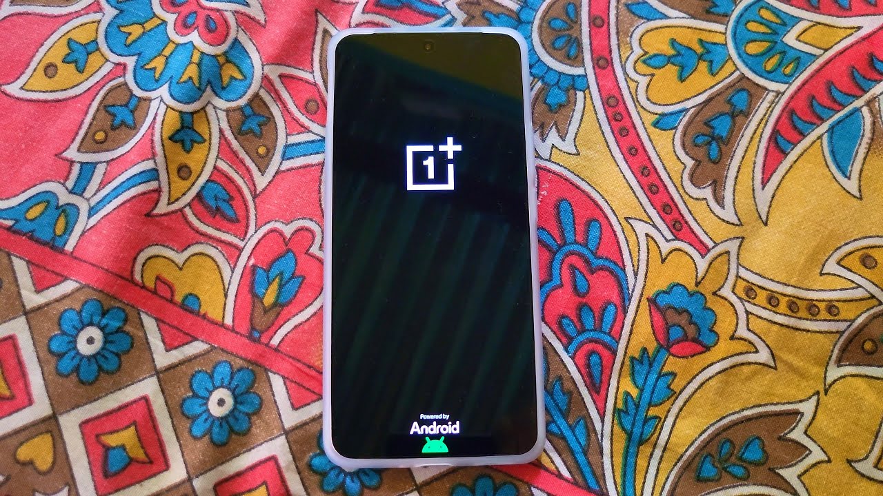 OnePlus Nord 4 Green line issue? - YouTube