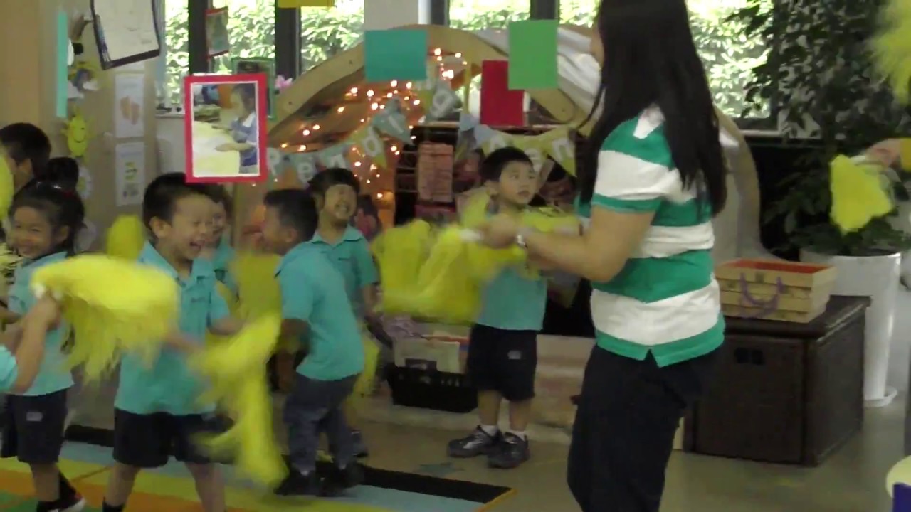 Squiggle Whilst You Wiggle in Nursery! - YouTube