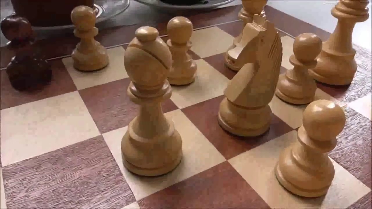 German Knight Chess Set - YouTube