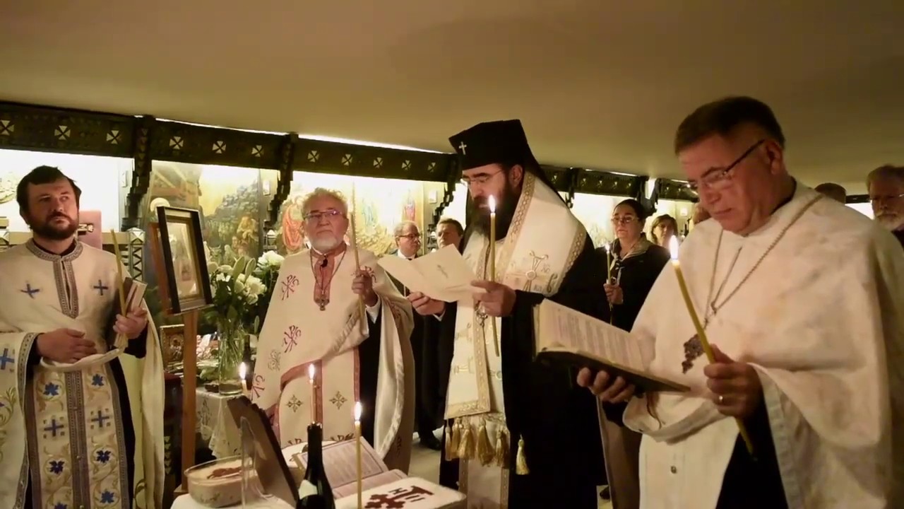 La reine mère Hélène rentre en Roumanie - YouTube