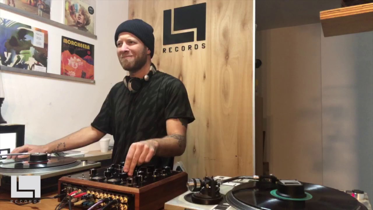 Jay West @ Transmisión, Lp Records - YouTube