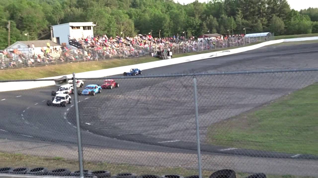 Monadnock Speedway, Modified Feature, entire race, June 4, 2016* - YouTube