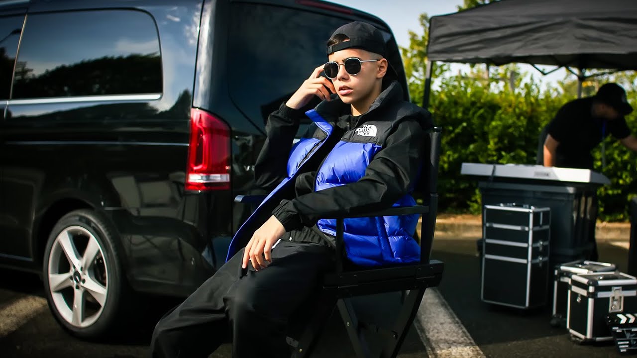 MANNS - 🎭 PAR ICI (Clip Officiel) - YouTube