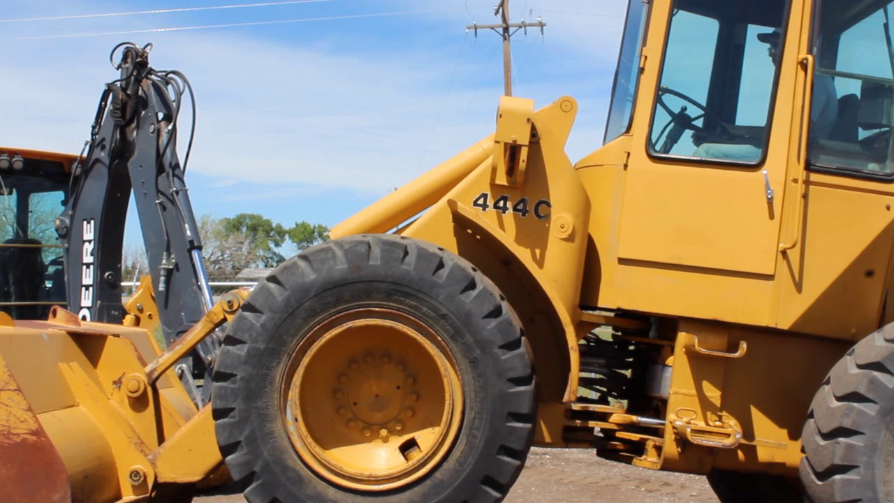 Deere 444c - YouTube
