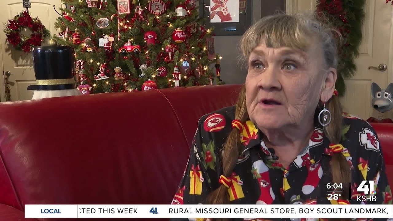 Kansas City superfan’s Christmas tree tells 40-year story of Chiefs ...