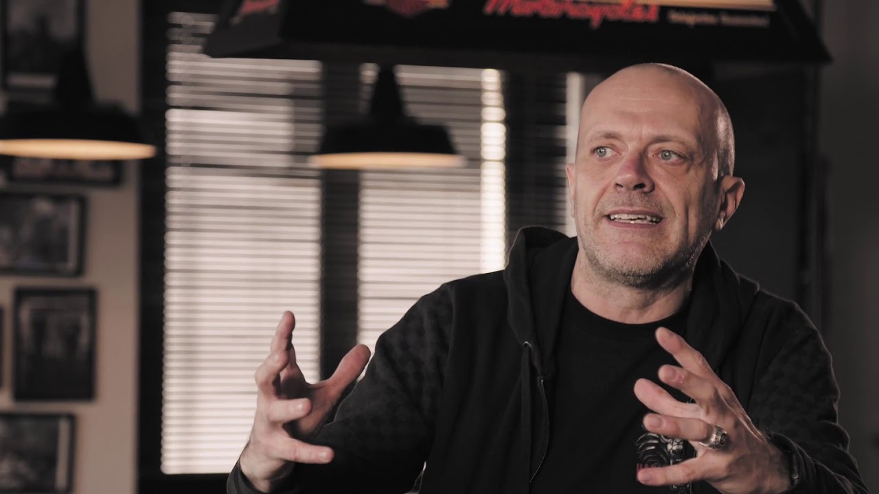 In Sella con MAX – Ep. 3: Musica e Motociclette - protagonista Max ...