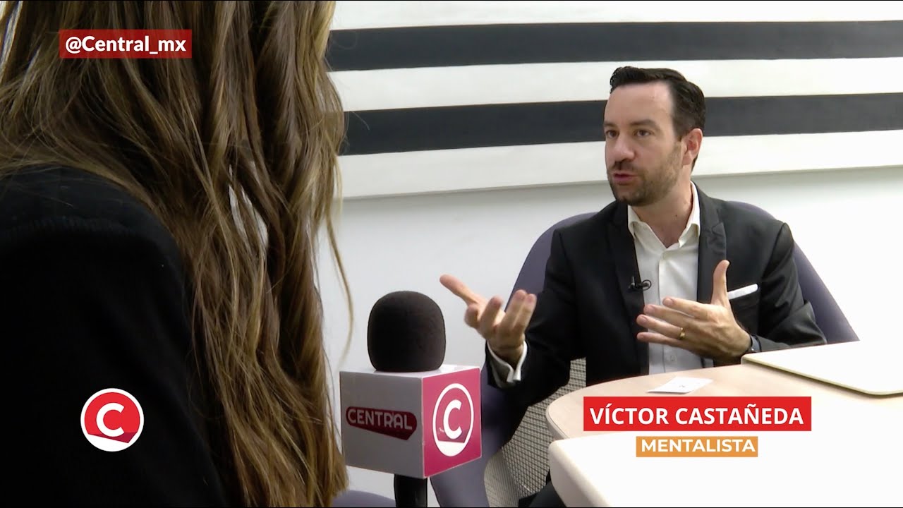 La magia detrás del mentalismo con Víctor Castañeda - YouTube