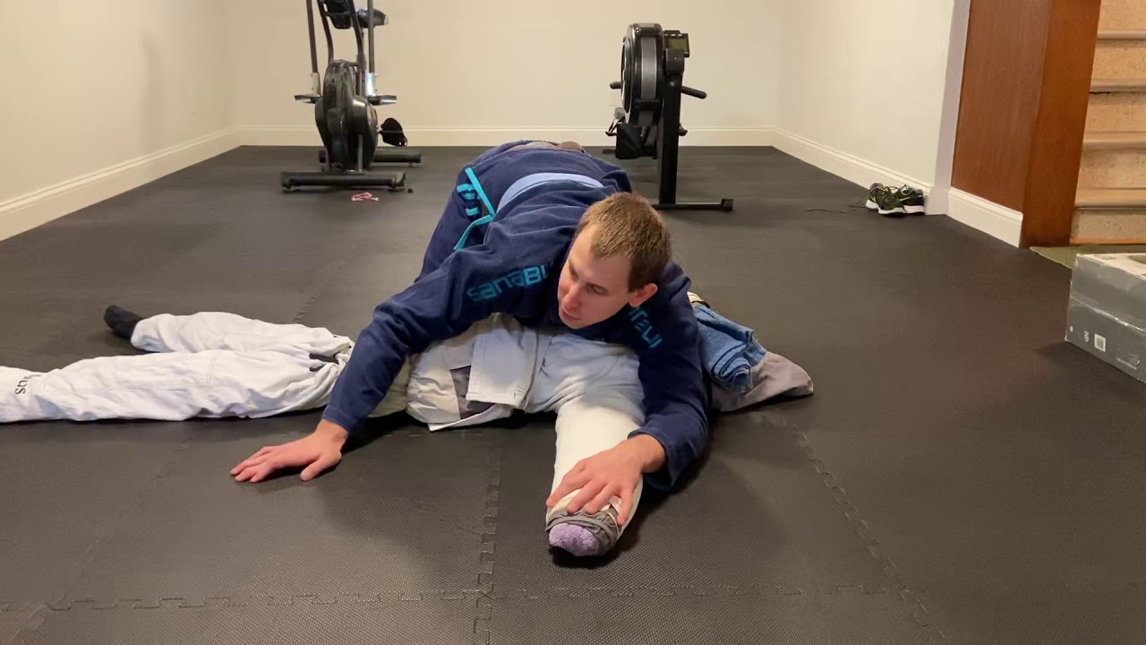 Jujitsu straight arm lock from side control described - YouTube