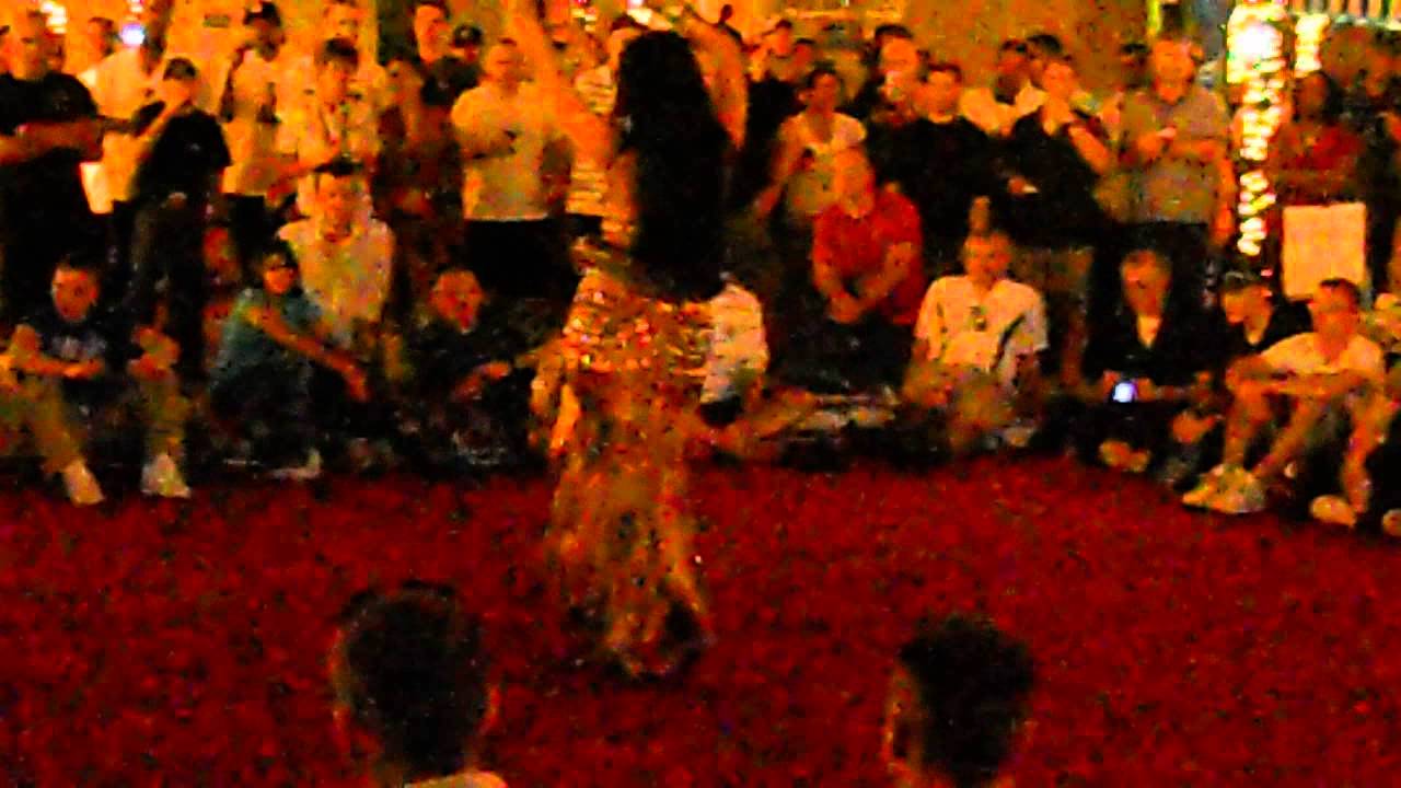 Dubai Belly Dancing with a snake - YouTube