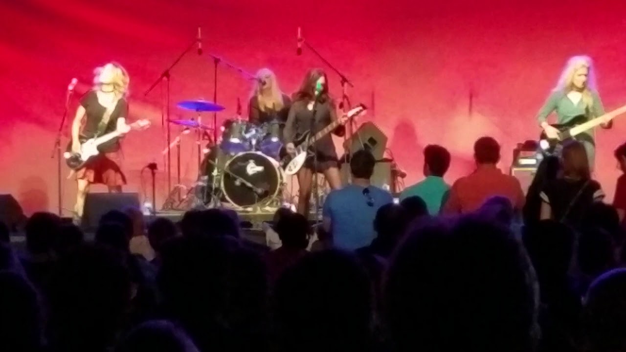 Bangles Live "I'm In Line" Pershing Square Los Angeles - YouTube