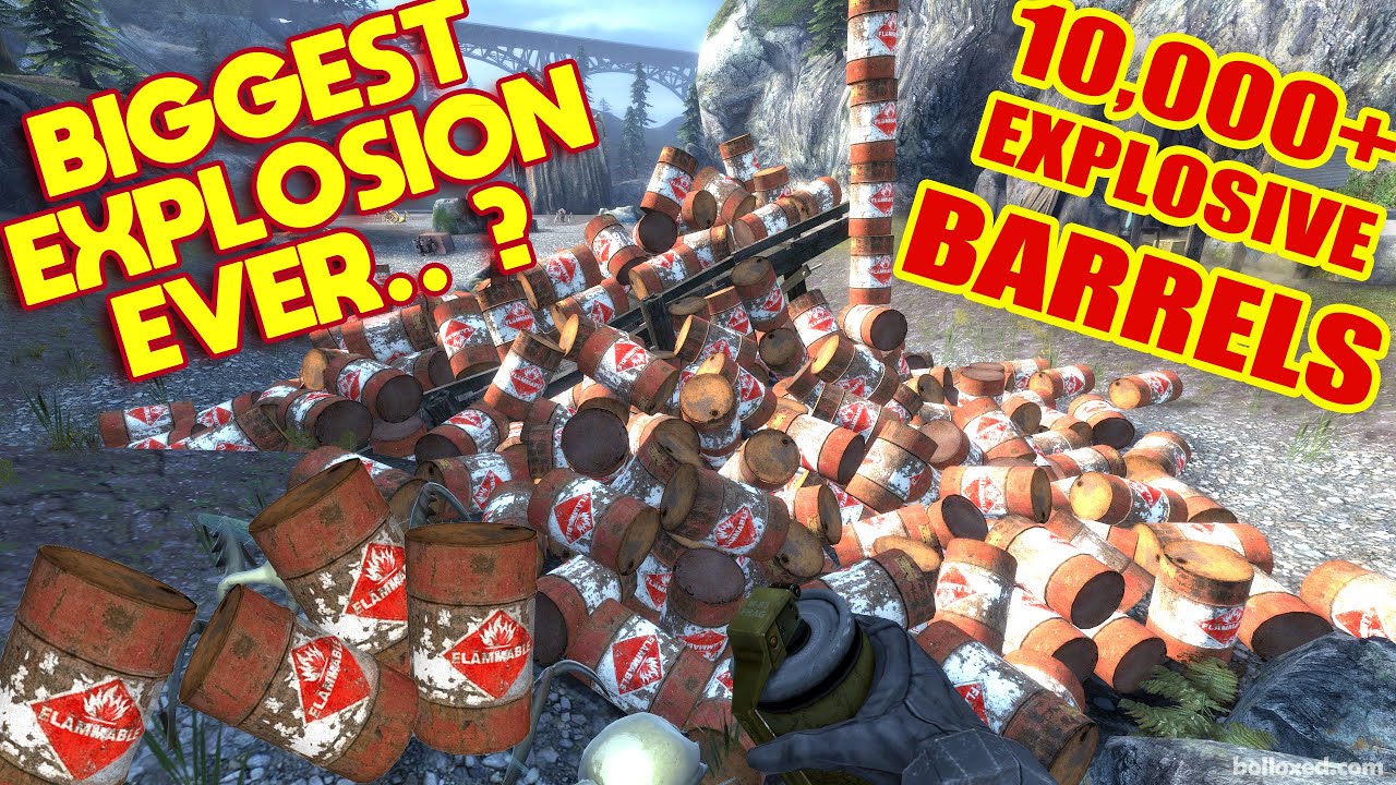 EXPLOSIVE BARRELS in Half-Life 2! - YouTube