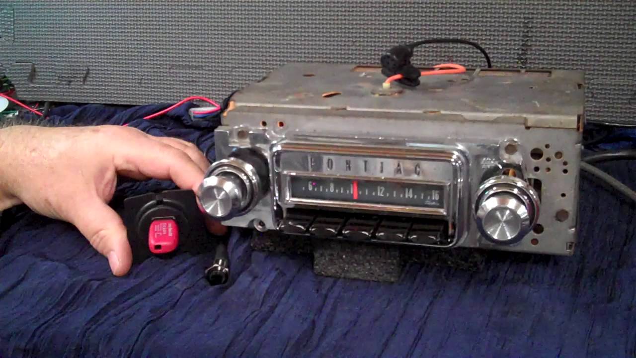 1966 Pontiac Lemans original radio - YouTube
